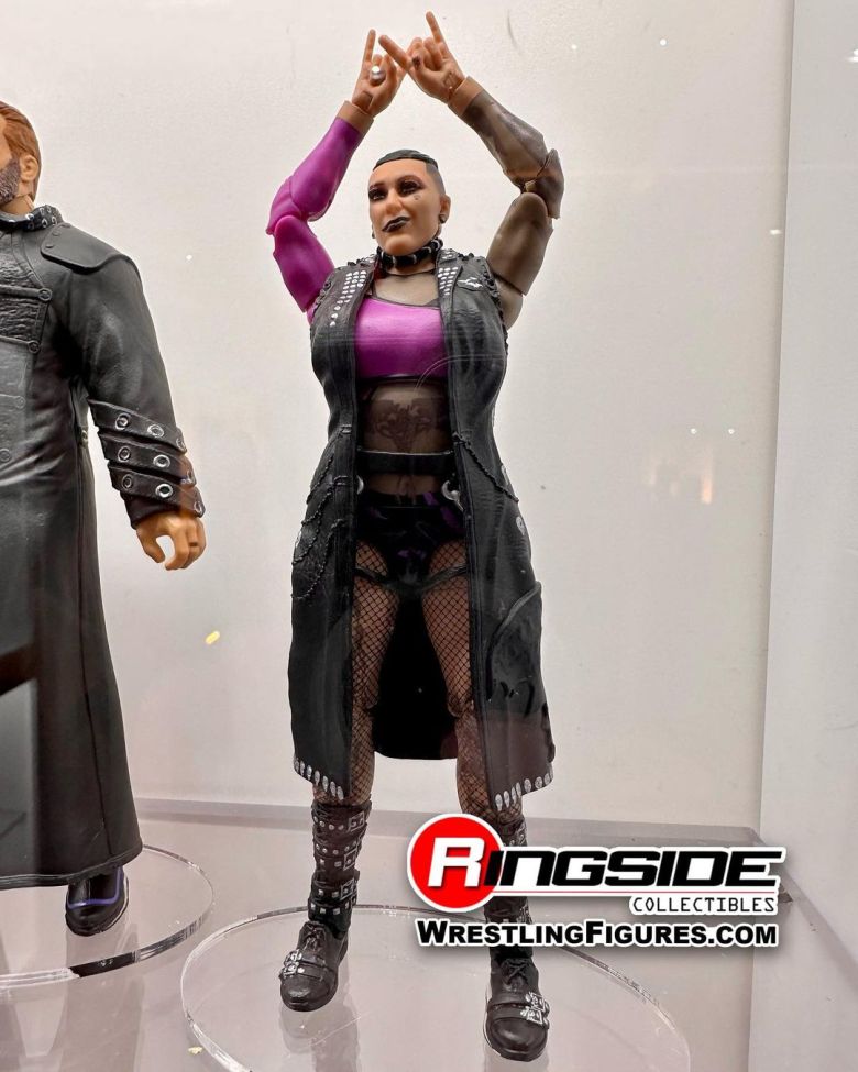 WWE Elite 102 on Display at WrestleMania Superstore: Gunther, Edge ...