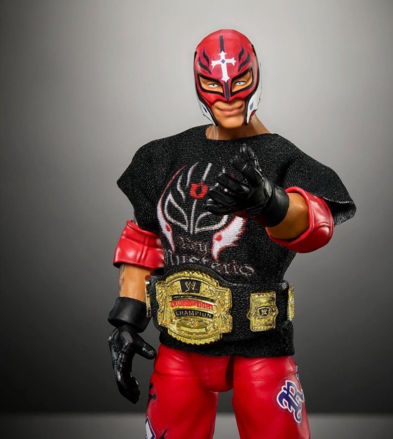 Rey Mysterio WWE Ultimate Fan Takeover Available on Amazon & Ringside ...
